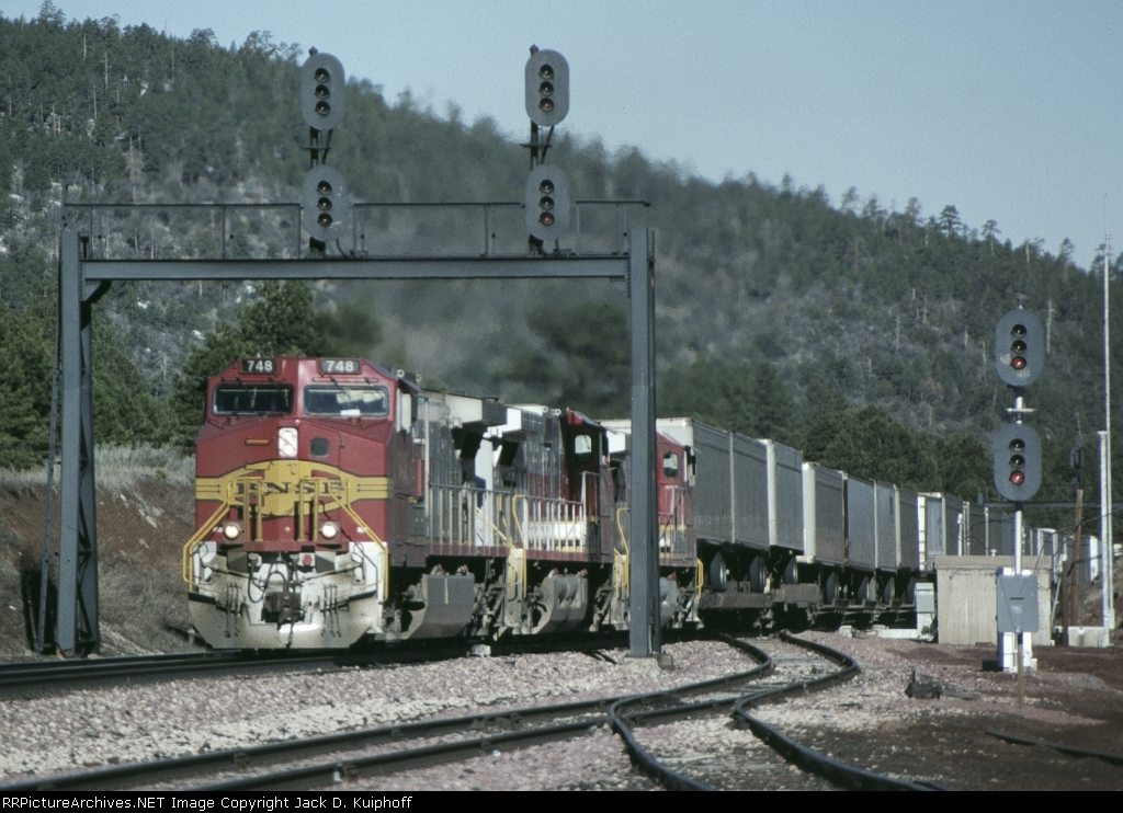 BNSF 748 has a west bound trailer train
